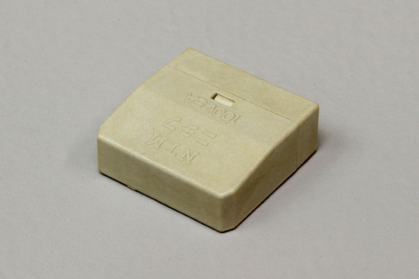 QLX SQ-4｜防災用耐熱型差込コネクタ ベージュ 30個 – 電材Days